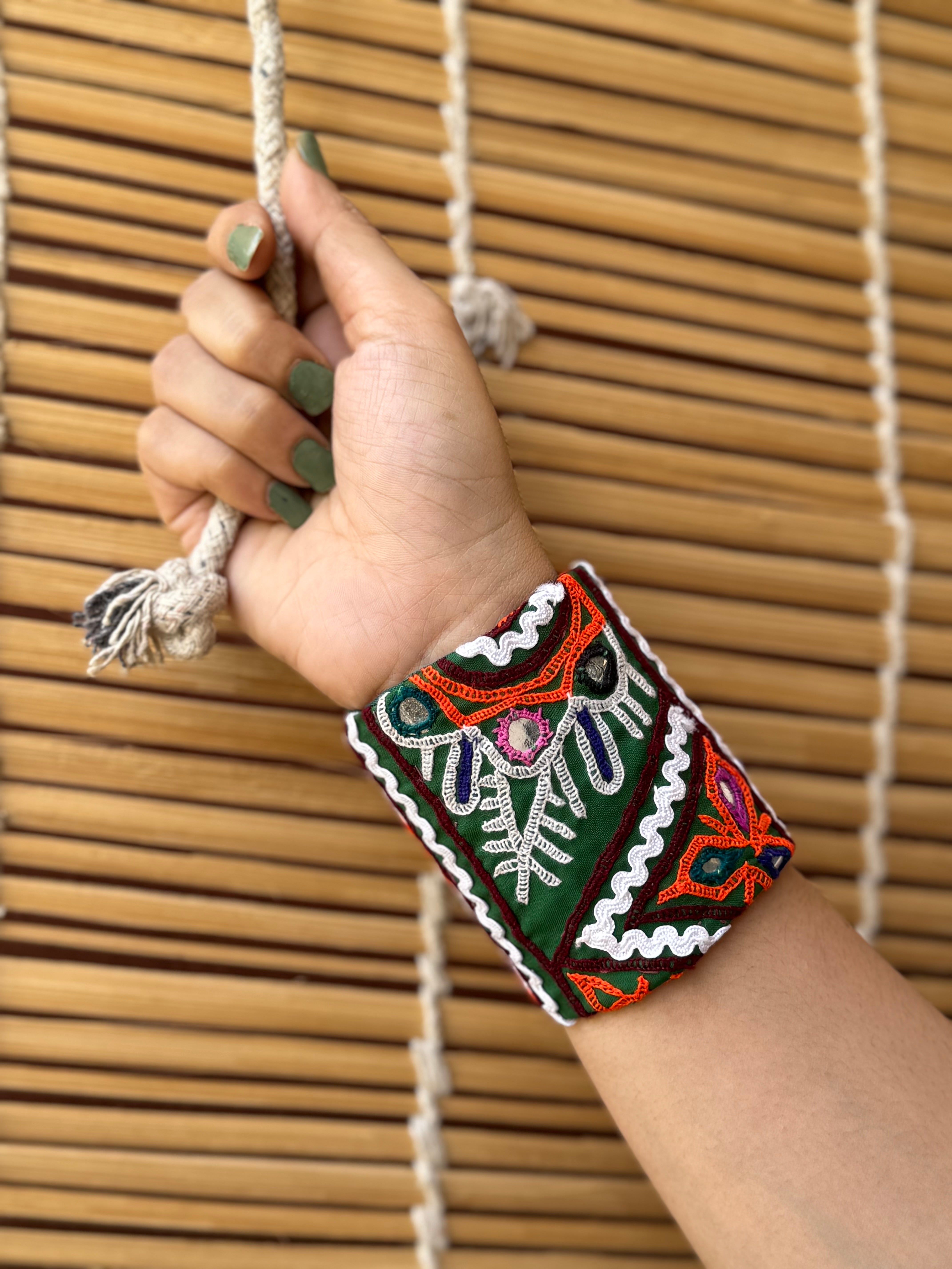 Scarlett Kutchi Fabric Bracelet | Handcuff
